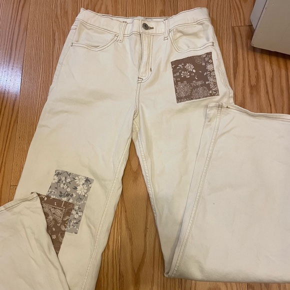 Abercrombie & Fitch | Bottoms | Cream Colored Jeans With Patches | Poshmark
